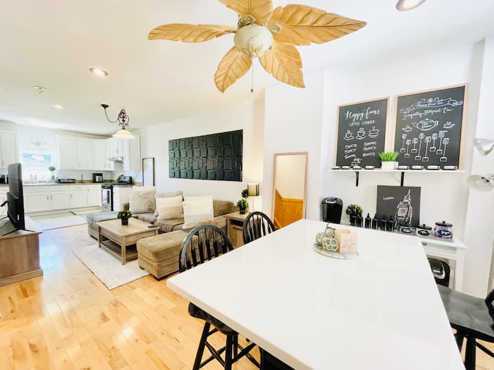 Spacious Modern Townhome In University City - Philadelphia, PA