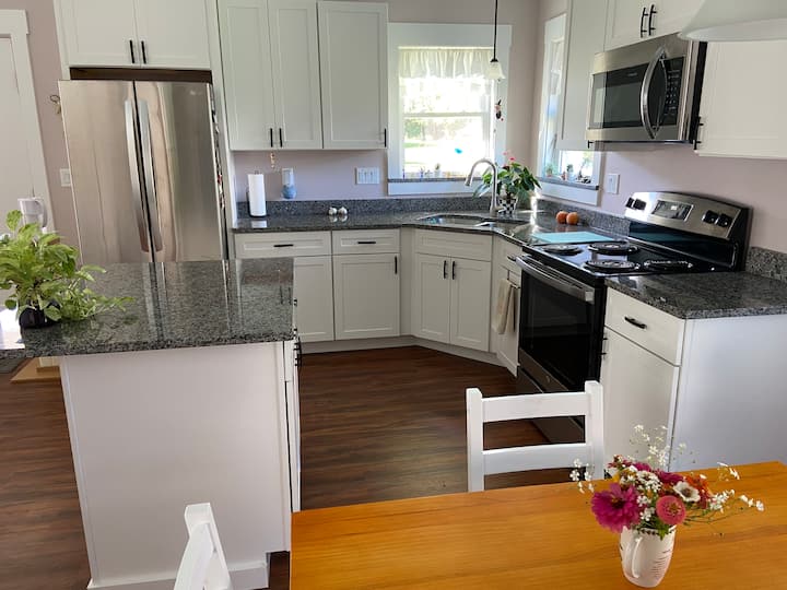 Cute, Cozy Cottage In Tranquil Area - Oswego, NY