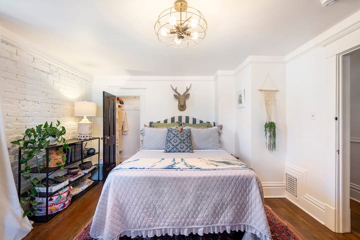 Suite W Private Deck In Historic Home Dog Friendly - Boulder, CO