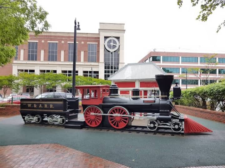 Pleasant Place~ Central Location - Marietta, GA