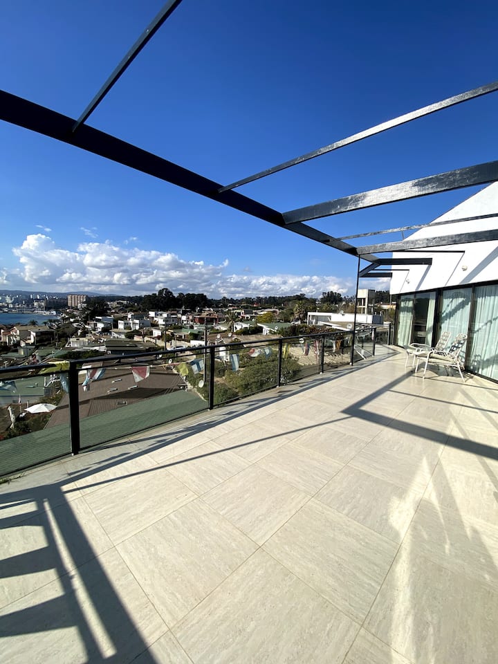 Casa Familiar Con IncreÃbles Vistas Al Mar Y BahÃa - Algarrobo, Chile