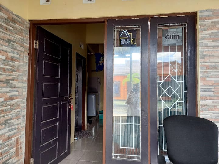 Hunian Jl Golf Dekat Airport - Central Kalimantan