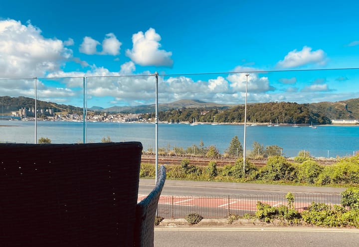 Deganwy House With Sea And Castle Views - Conwy Castle