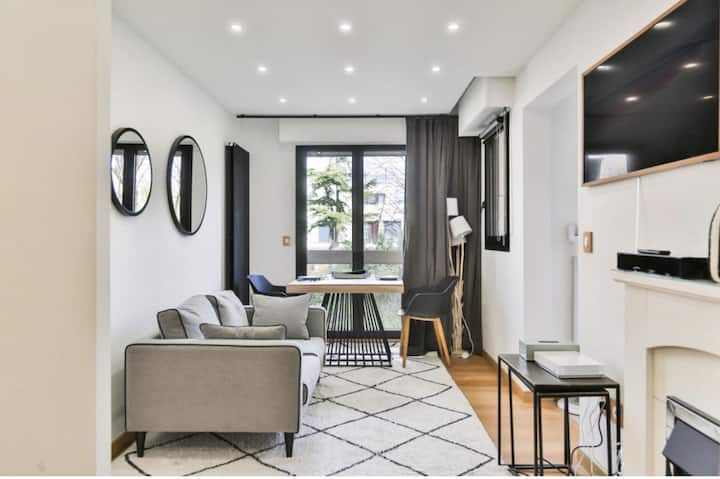 Neuilly- Sur- Seine : Superbe Appartement 2 Pièces - Neuilly-sur-Seine