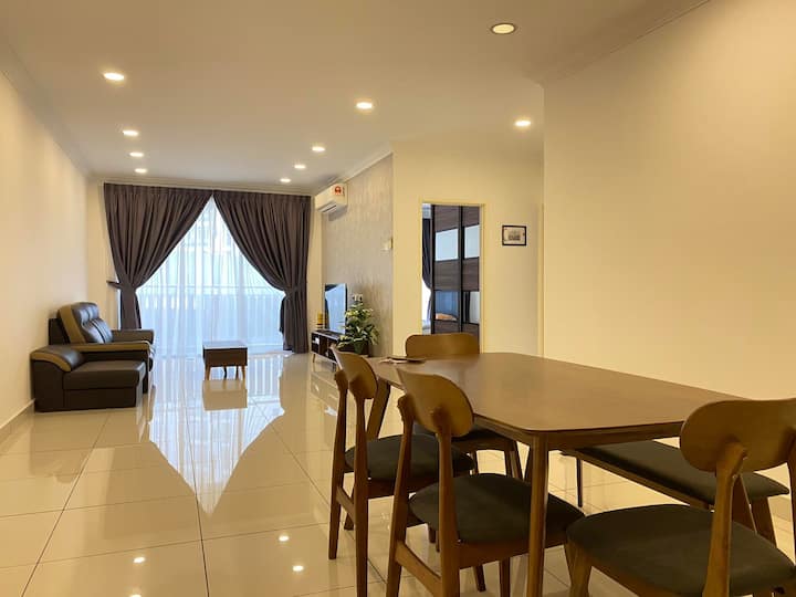 Lovely And Exclusive 3 Bedrooms Apt@ksl Daya - Johor Bahru