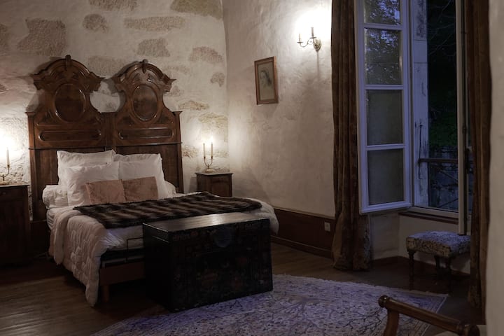 Chambre D'hôtes Supérieure - Château - Confort