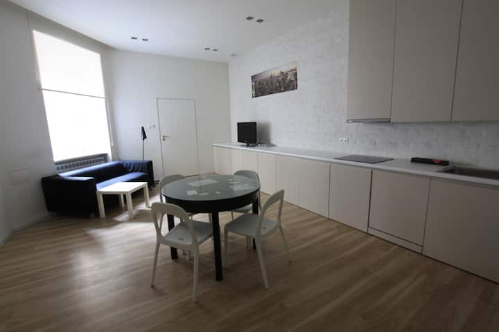 Spacious And Comfortable Apartment In ŁóDź - Łódź