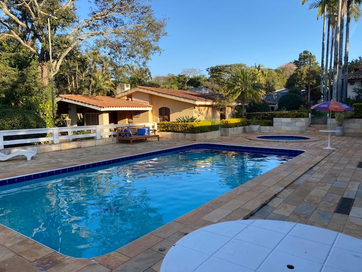 Chácara Com Piscina Climatizada E Muita Natureza - Atibaia