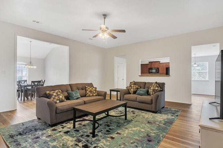 Fantastic 4br Home In Belton - 貝爾頓