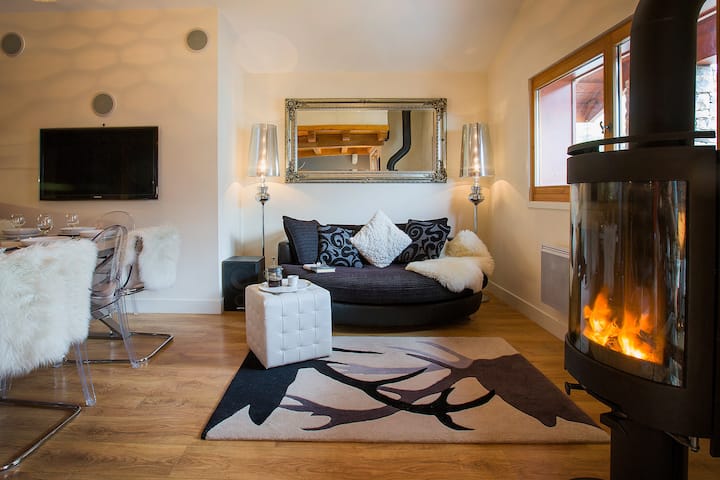 A Spacious 4 Bedroom Apartment With Log Fire - Sainte-Foy-Tarentaise