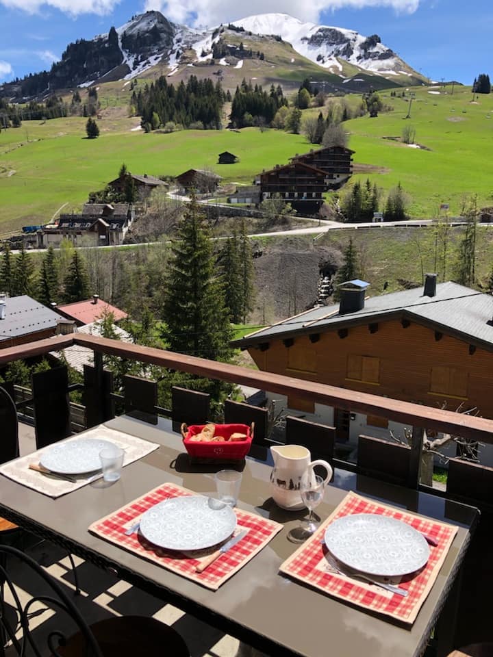 Appartement Chaleureux Face Aux Pistes De Skis. - Lac Bénit