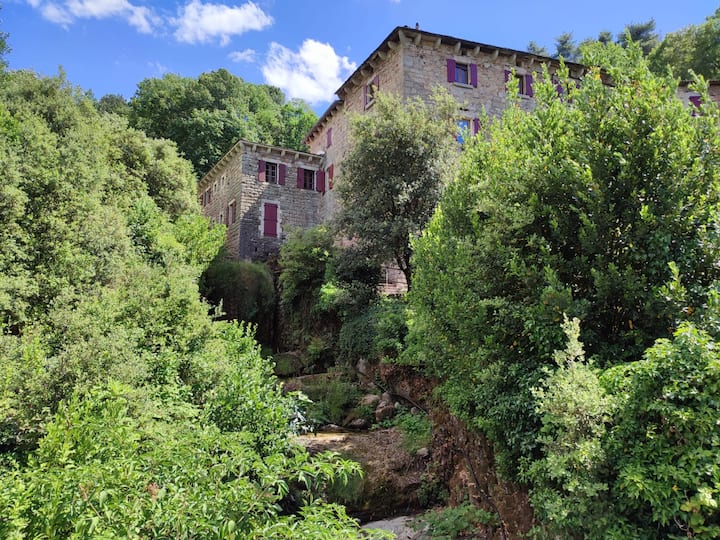 Aquaterrasilva : Gîte Tilleul Au Bord Du Chassezac - Les Vans