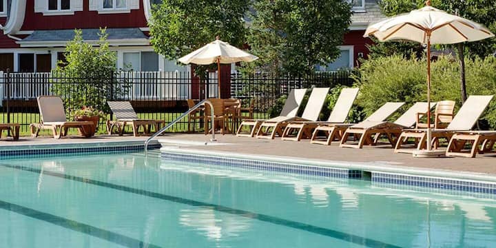Au Neuvième Trou At Borealis: Golf Views! - Mont-Tremblant