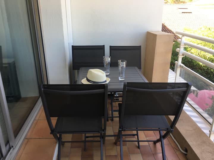 Studio Avec Parking En Face De La Plage - Porquerolles