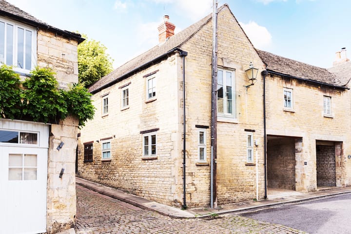 Beautiful Cottage In Central Stamford With Parking - Stamford