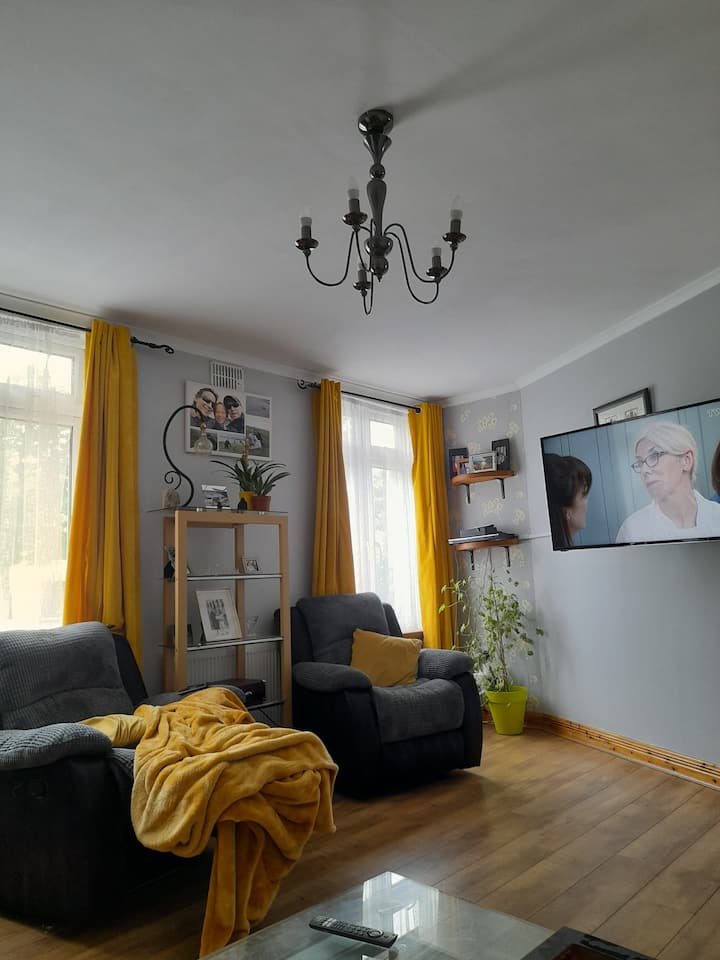 Bed To Let In Family Home - Galway
