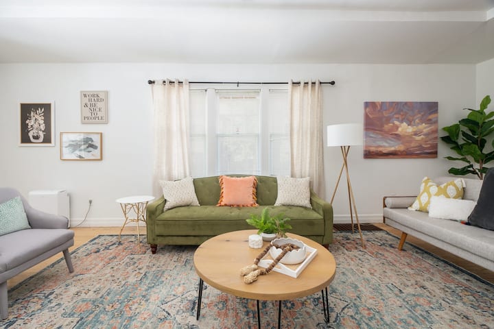 Spacious Mid-mod Home-fantastic Central Location - Oklahoma City, OK