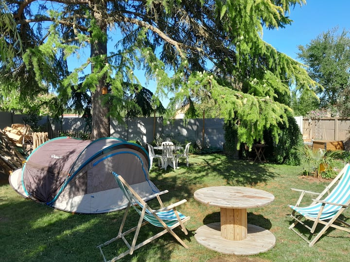 Agréable Place De Camping Avec Jacuzzi Et Brasero - Chartres