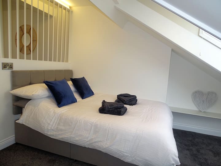 Queens Court Apt 4 ‘Airbnb By The Sea’ - Scarborough