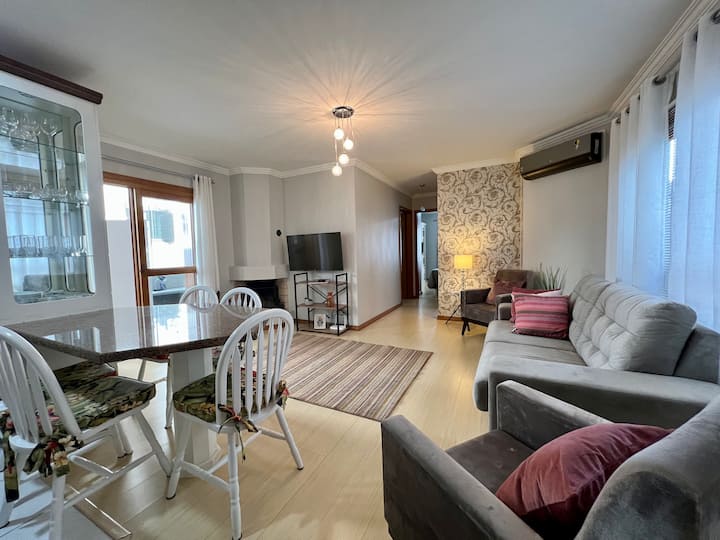 Encantador 2q, 200m Rua Coberta.  Garagem. Wifi - Gramado