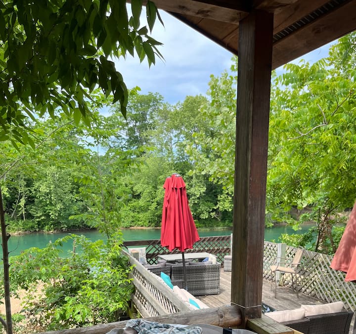 Amazing View Of The River, From This Two Bed Cabin - Eminence, MO