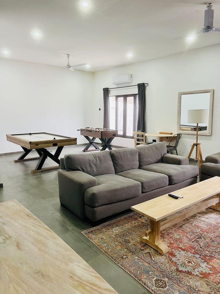 Northridge - Spacious 4bd/4br House - Accra