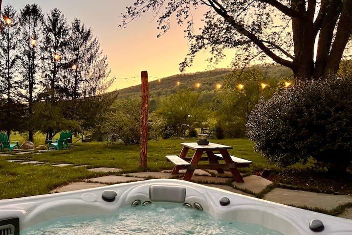 Hottub, Amazing 1 Acre Fenced Yard, Near Waterfall - Sierra Nevada