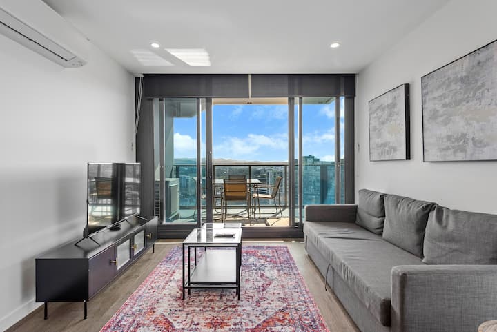 Modern Apt W/ Mountain Views, Car Park & Roof Pool - Ascot