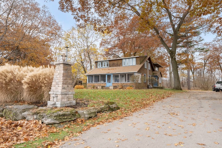 Beautiful Waterfront Cottage On Lake Erie - Fort Erie