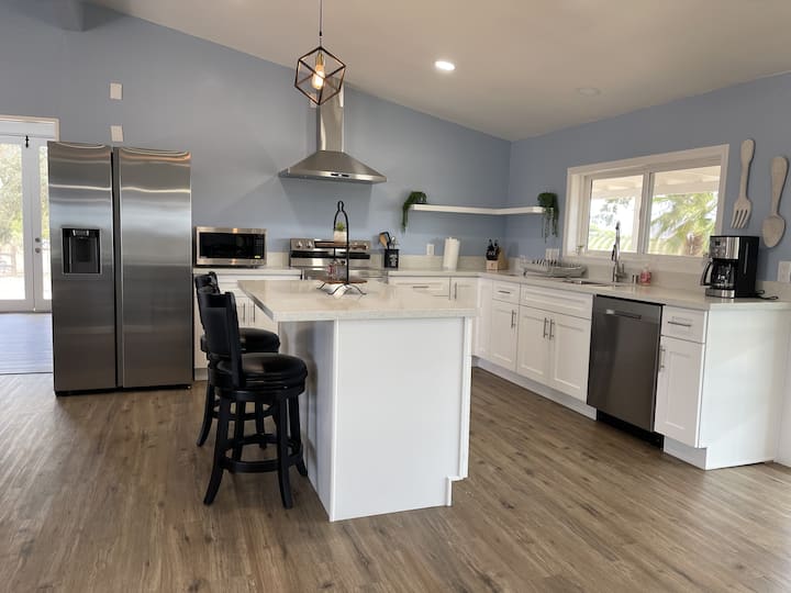 Rejuvenate! Remodeled Home, 180-view On 4-acres. - Temecula, CA