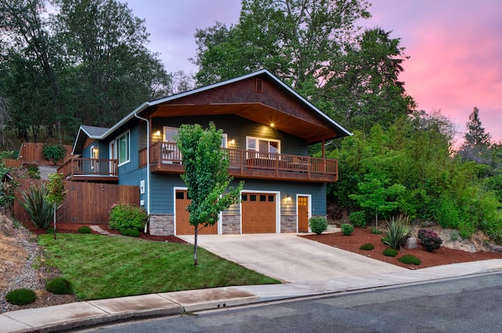 Country Home With Modern Conveniences - Grants Pass, OR