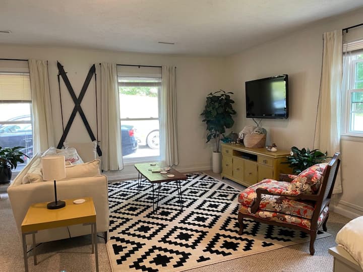 Turkey Trot: Light & Bright Blowing Rock Suite - Blowing Rock, NC
