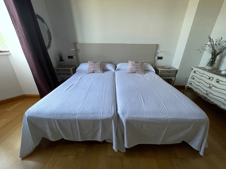 Agradable Habitación En Casa De Pueblo - Pampelune