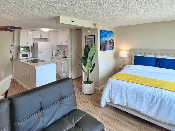 Comfy And Modern Condo By Waikiki! - Honolulu, HI