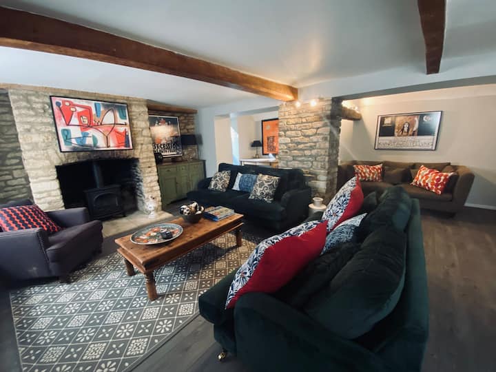 Bucolic 5 Bedroom Cotswold Cottage - Cirencester