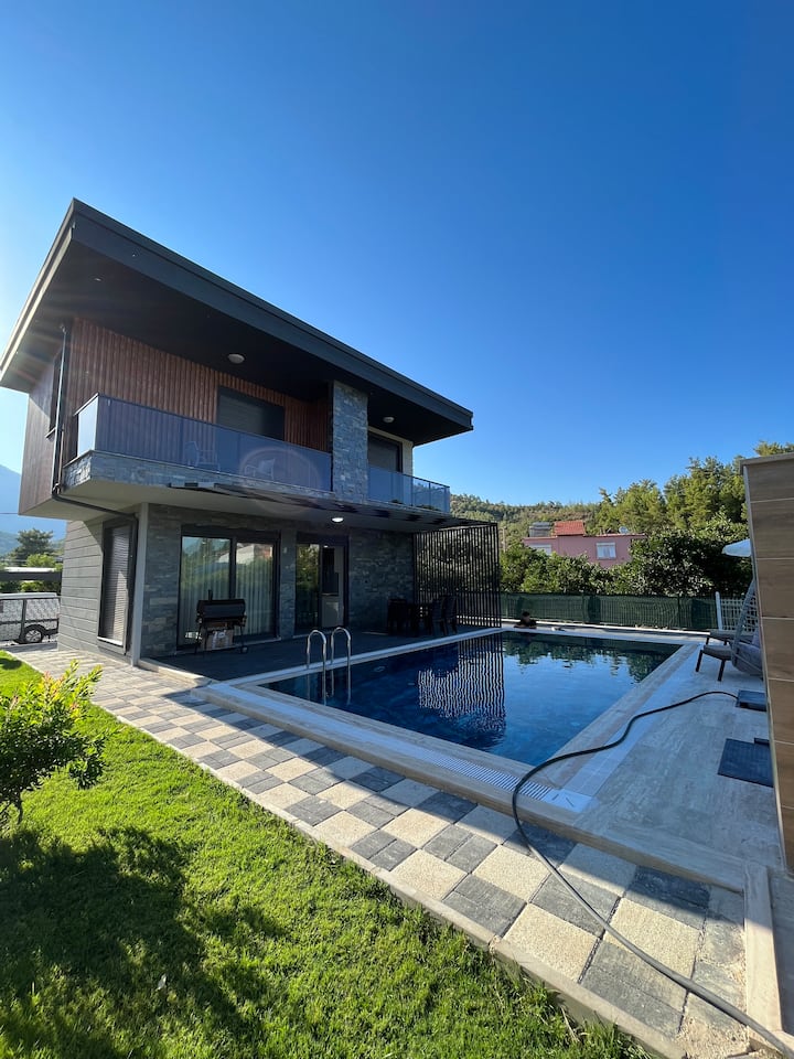 Müstakil Doğa İLe Iç Içe Havuzlu Villa 4 - Tekirova