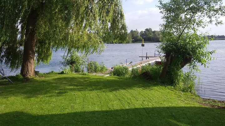 Schöner Bungalow Direkt Am Wasser Mit Eigenem Steg - Brandenburg an der Havel