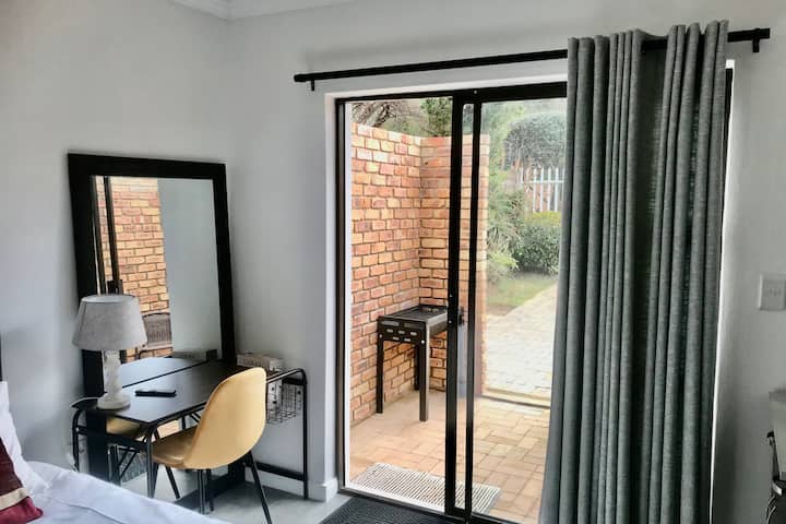 Urrr Casa On Msasa Double Unit 1 - Randburg