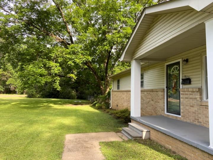 3 Bedroom Home With Patio Great For Ballgame Wknds - Oxford, MS