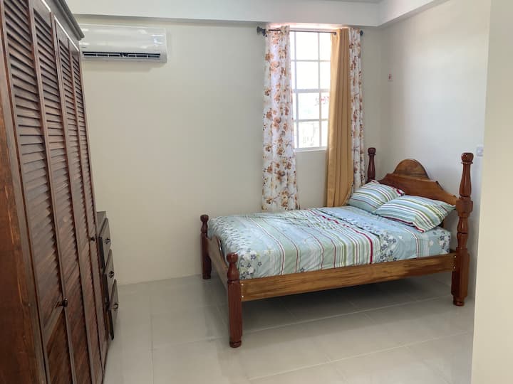 Beautiful Private Bedroom In Roseau City - Roseau