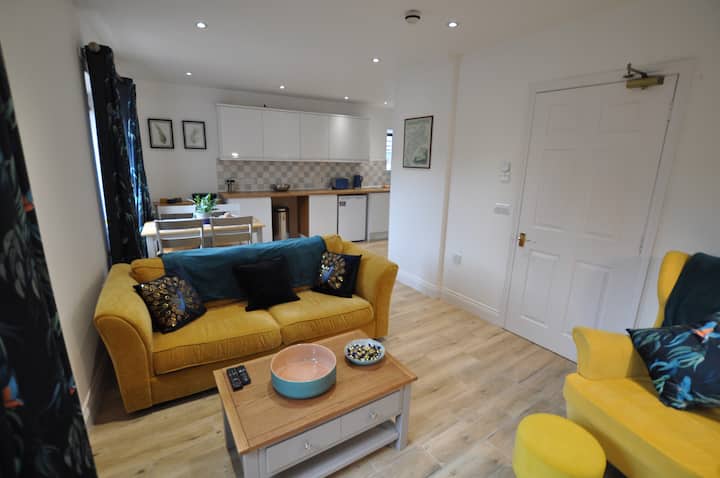 Penrith Town Centre 2 Bed Loft (Dogs Welcome) - Penrith