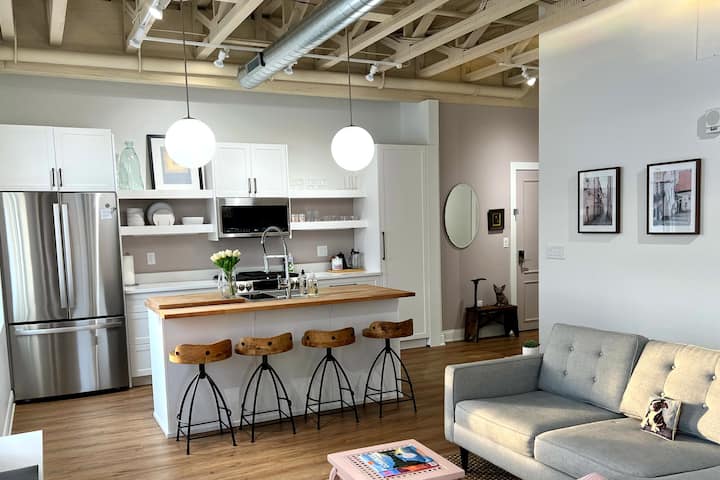 Eco-conscious Luxury Condo | The Quarters Suite 4 - Grafton, WI