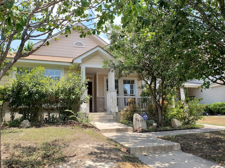 1-story 4br Home Nw Sa, Seaworld & Lackland - Westover Hills Boulevard – San Antonio