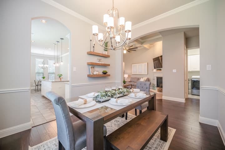 Modern & Cozy 3-bedroom Home Close To Dfw Airport - Lewisville, TX