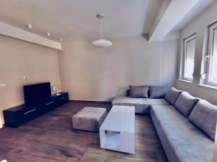 A Newly Renovated Apartment With Free Parking - オフリド