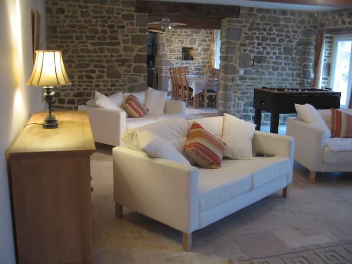 Normandy - 4 Bedroom, Sleeps Up Too 8 Adults - France