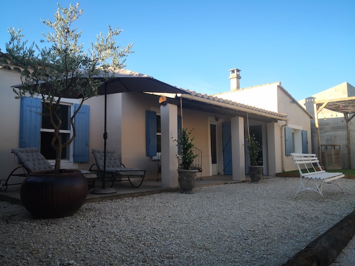 Gîte Paisible Aux Pieds Des Alpilles Parking Privé - Les Baux-de-Provence