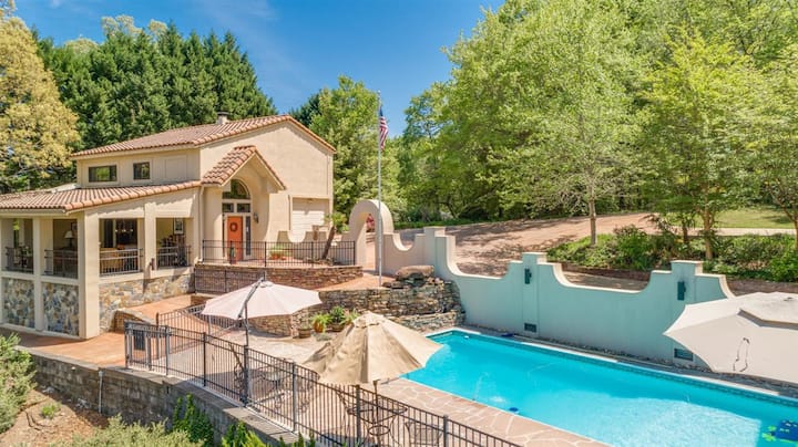 Perfect Summer Lake Getaway Villa On Lake Wylie - Lake Wylie, SC