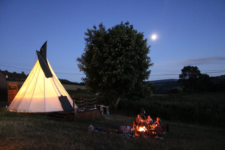 Stunning Off-grid Tipi With Views To Match. - Mold