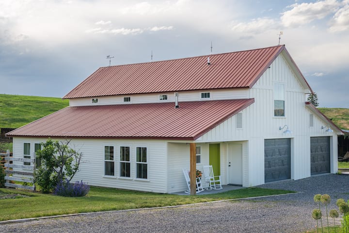 Tranquil Countryside Barndominium near Bozeman - Barns for Rent in ...